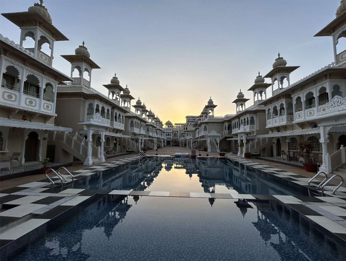 Hotel in Goa | Hotel in Lonavala | Hotel in Mahabaleshwar - Hotel Gautam