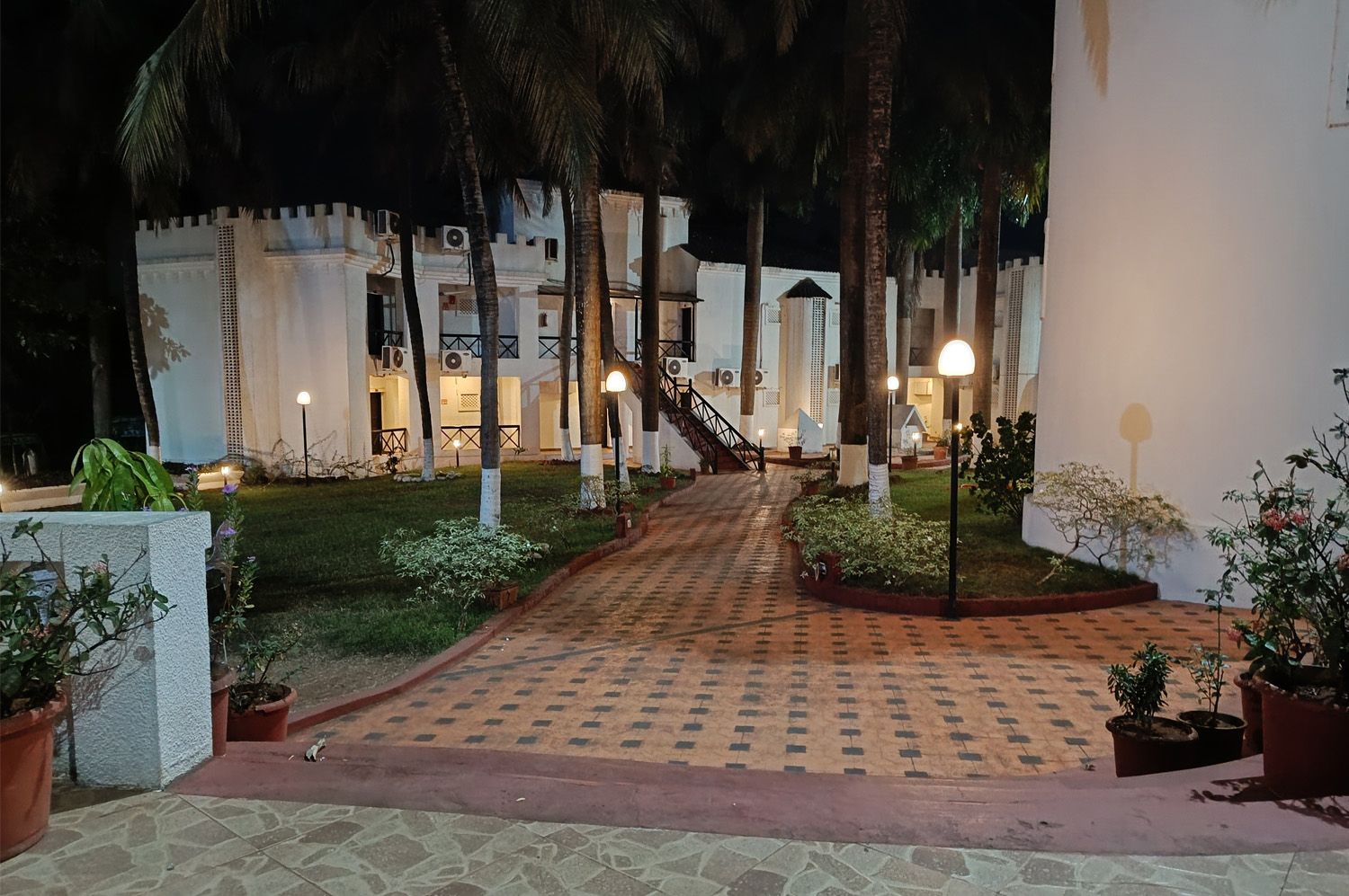 Hotel in Goa | Hotel in Lonavala | Hotel in Mahabaleshwar - Hotel Gautam